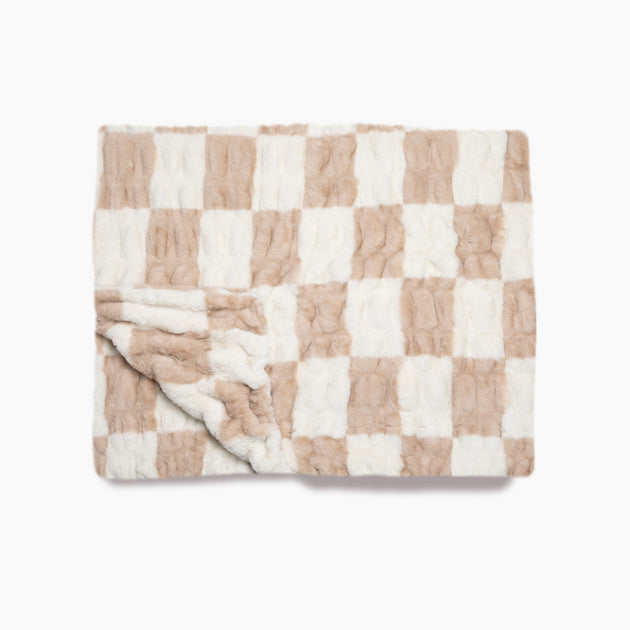 Award-Winning Luxury Blankets | Lola Blankets