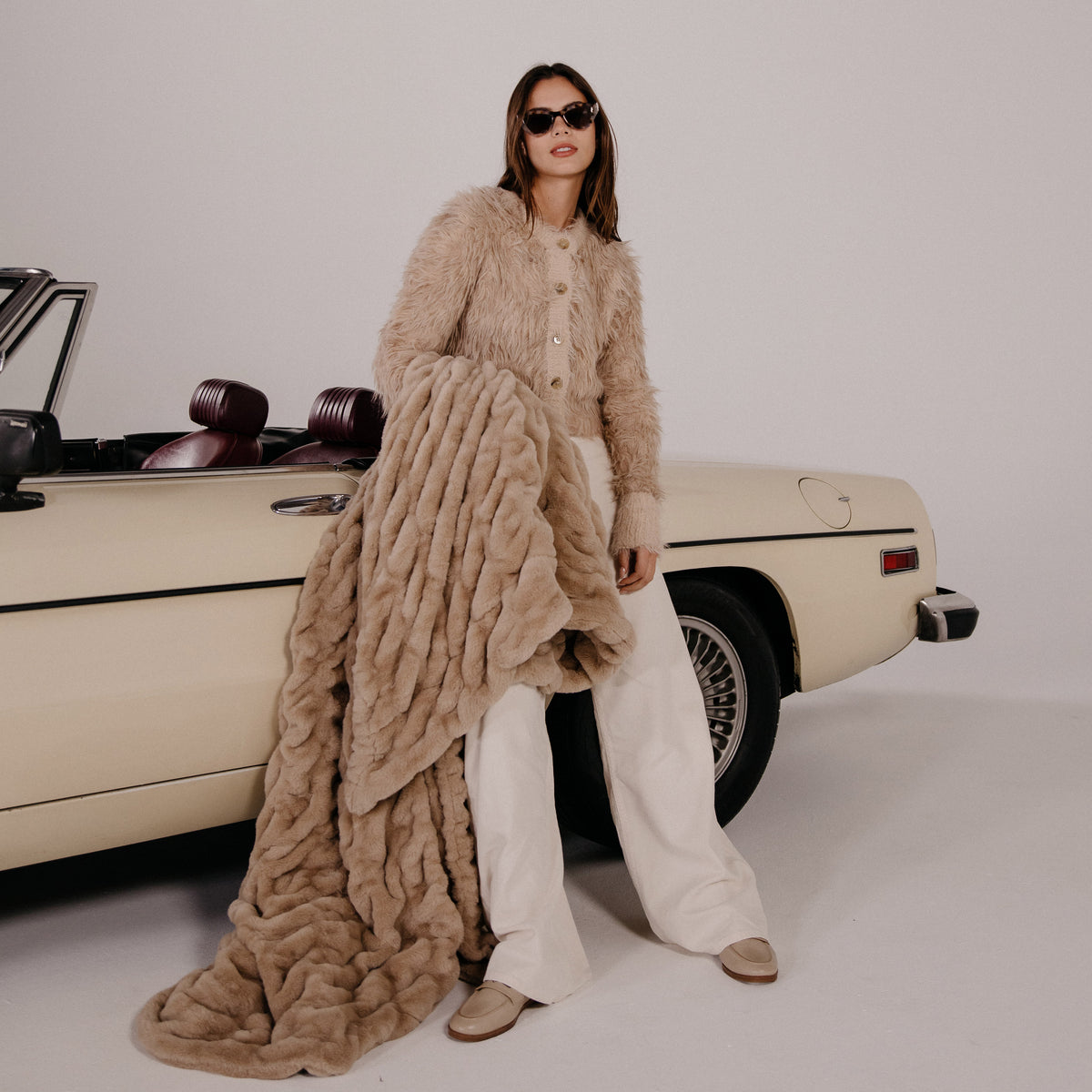 Toasted Almond Faux Fur Blanket | Lola Blankets